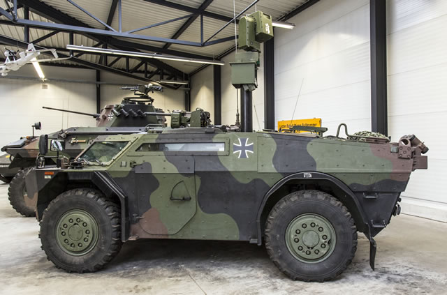 WarWheels.Net - Photos of the Fennek Light Armored Reconnaissance Vehicle